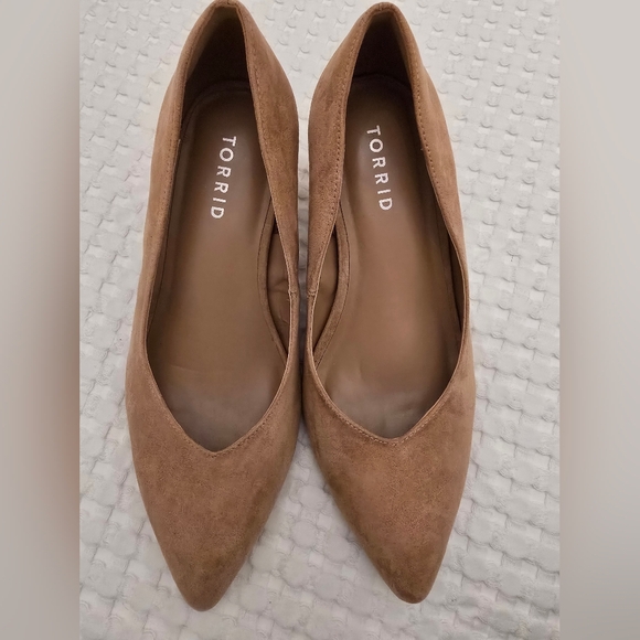 torrid | Shoes | Torrid Womens Tan Flats | Poshmark